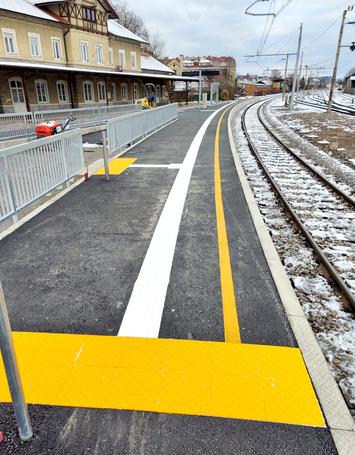 Prenovljena železniška postaja Šiška je dostopna oviranim - Brez ovir