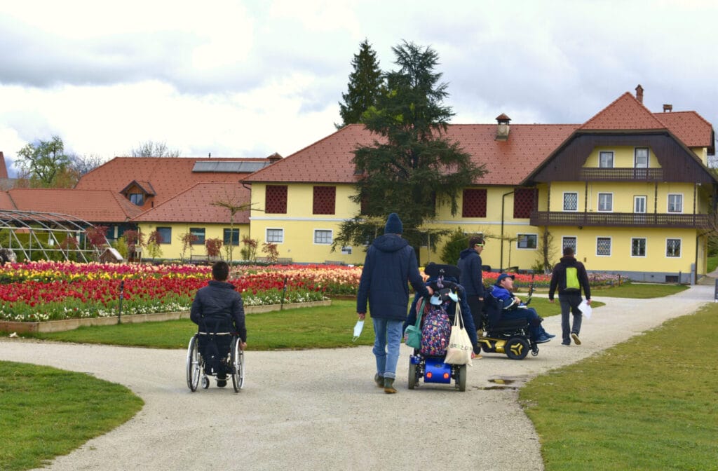 Dostopni turizem: čas je za sistematične preglede dostopnosti objektov ...
